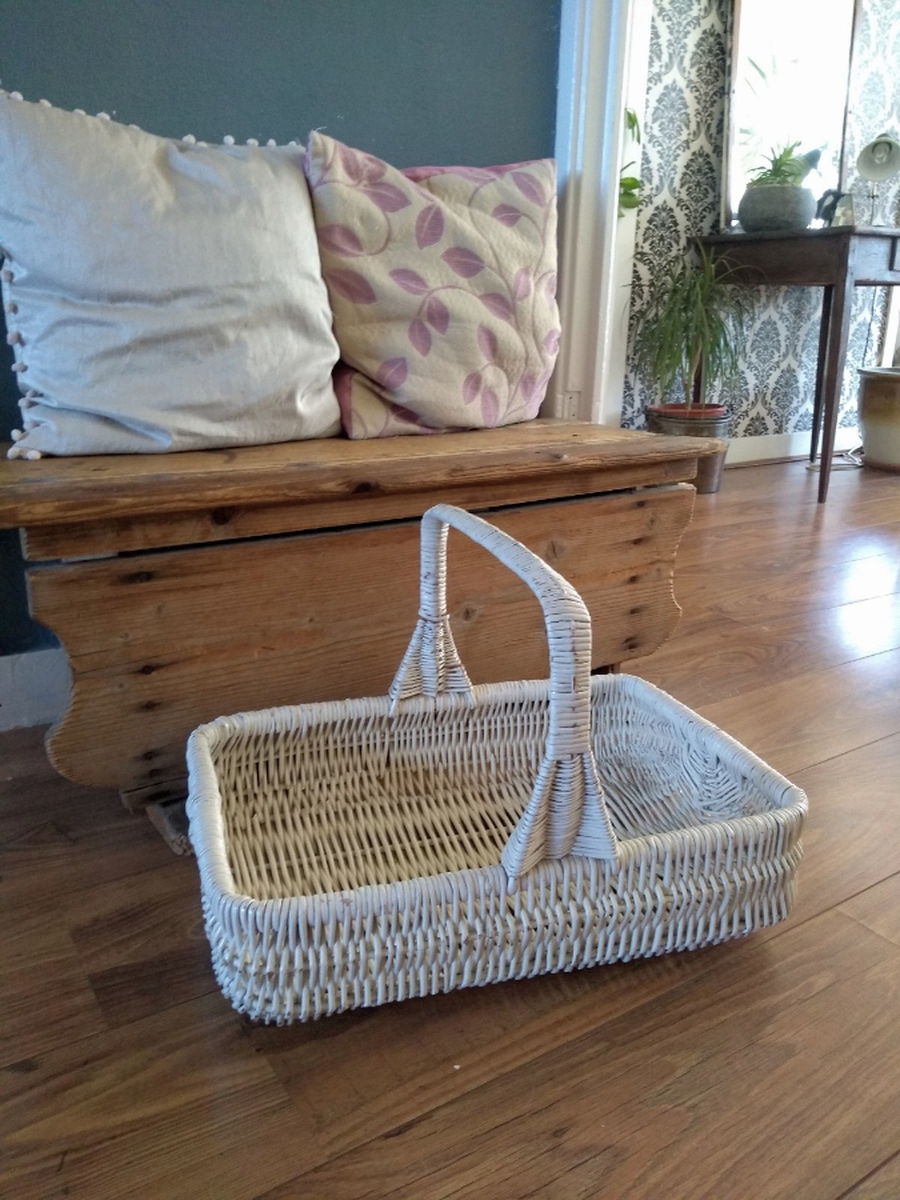 Bekijk Vintage Riet Rotan Mand Magazine Mand op Reliving