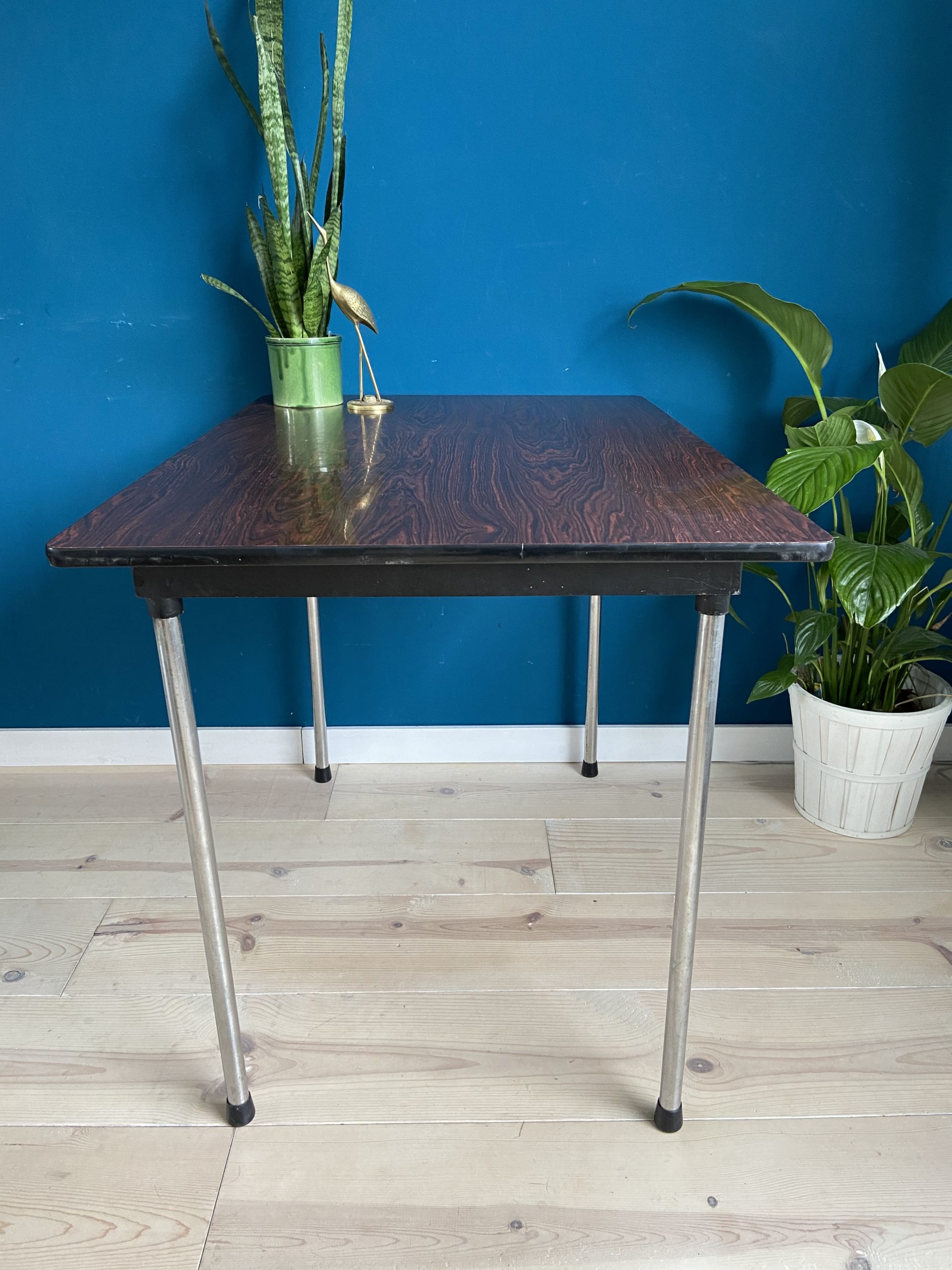 Bekijk Formica Tafel – Palissander Fineer- op Reliving