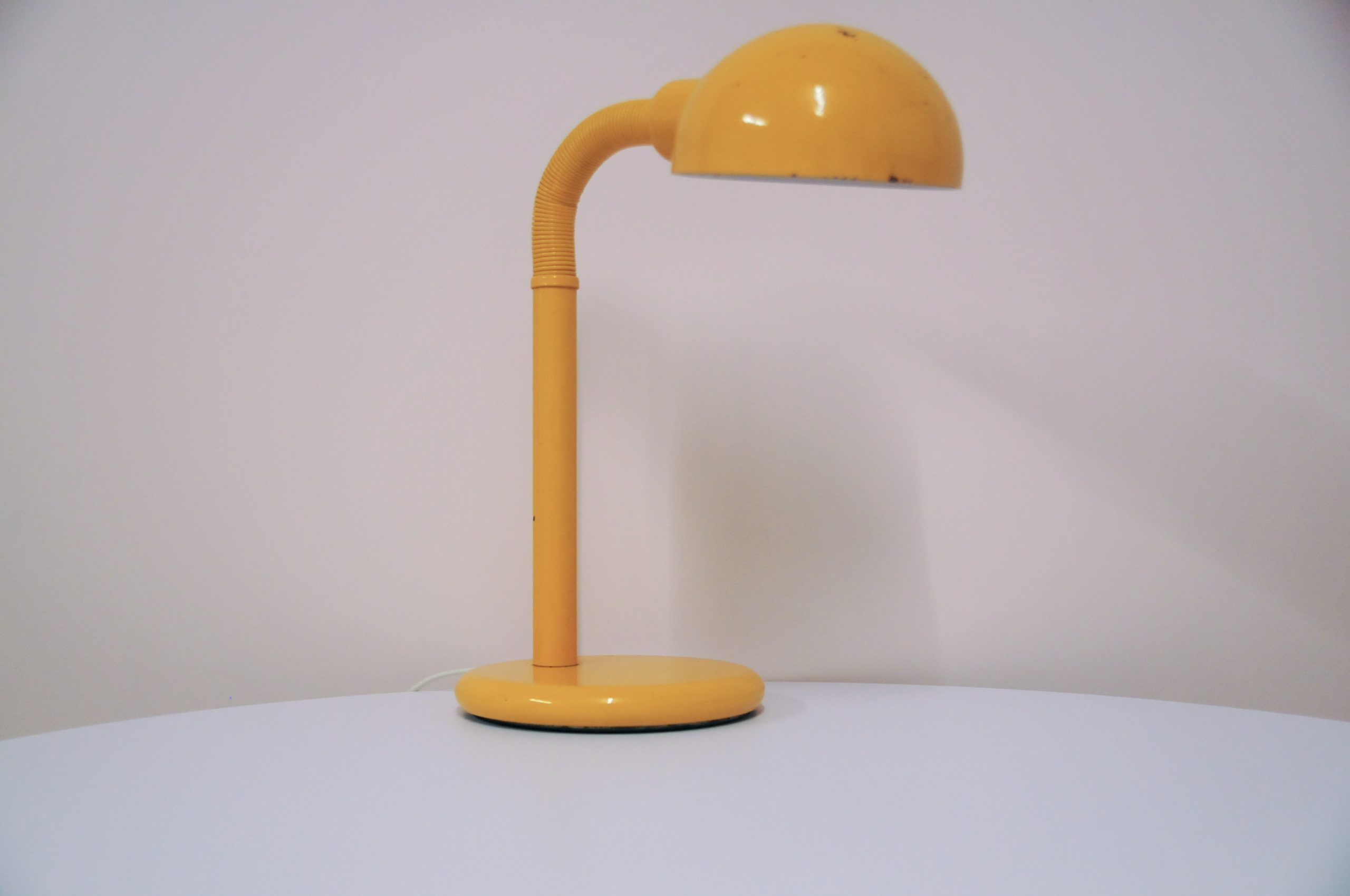 Bekijk Vintage Gele Bureaulamp op Reliving