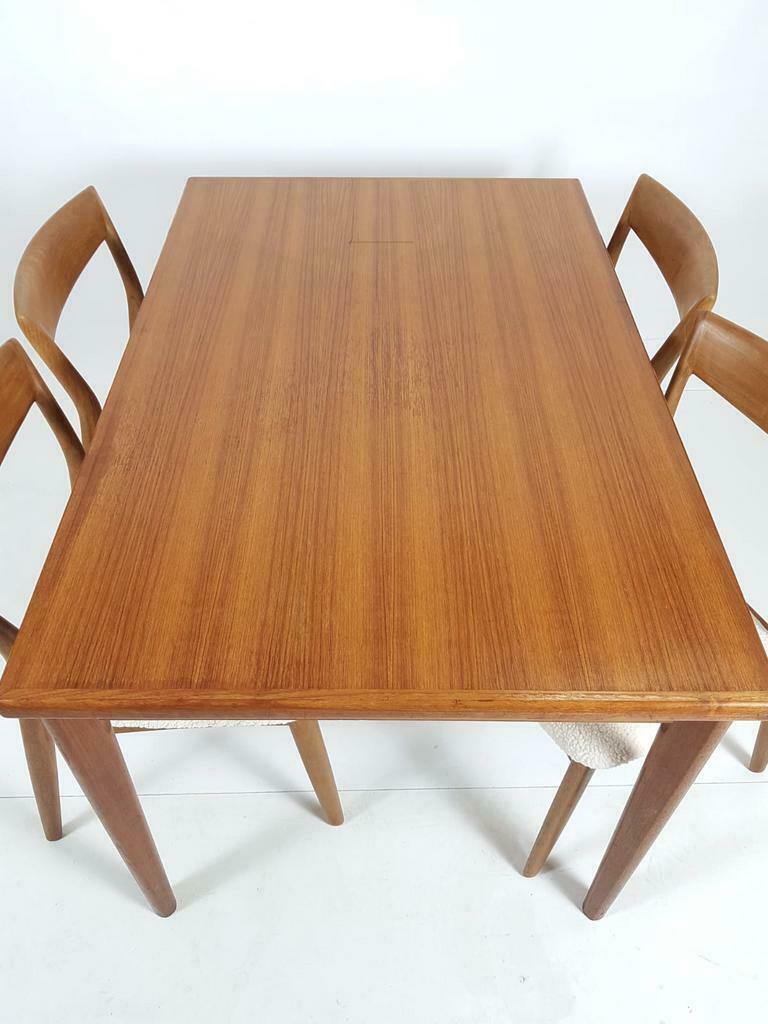 Bekijk Vintage Deense Eettafel | Tafel Deens Design Uitschuifbaar op ...