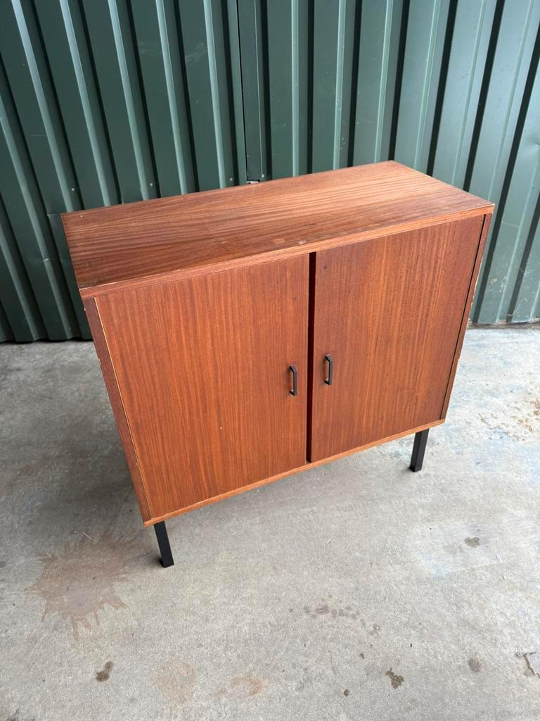 Overige kasten Metal Black bij Reliving