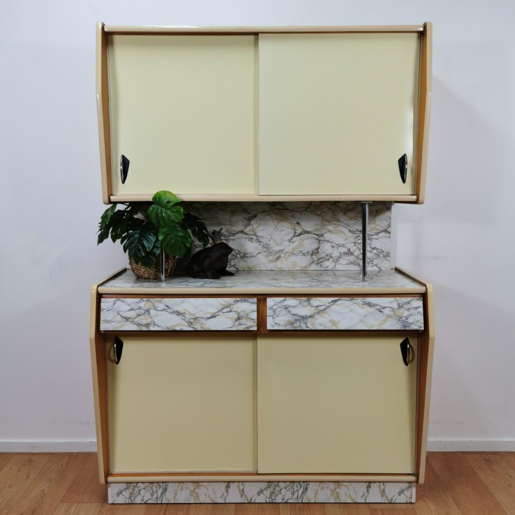 Bekijk Vintage Mid Century Keukenkast, Buffetkast, Wandkast 121501 op ...