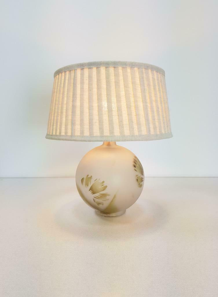 Bekijk Vintage Glazen Bol Tafellamp Glas Lamp Mid Century Goud '60 op ...
