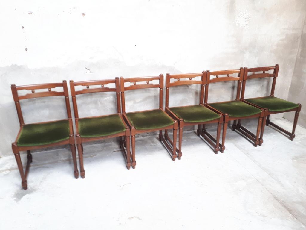 Bekijk *Set 6 Vintage Stoelen Uit De Jaren 60 / 70 Retro Stoelen op ...