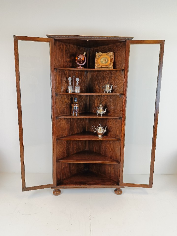 Bekijk Antieke Vintage Hoek Vitrine Kast Brocante Vitrine Kast op ...