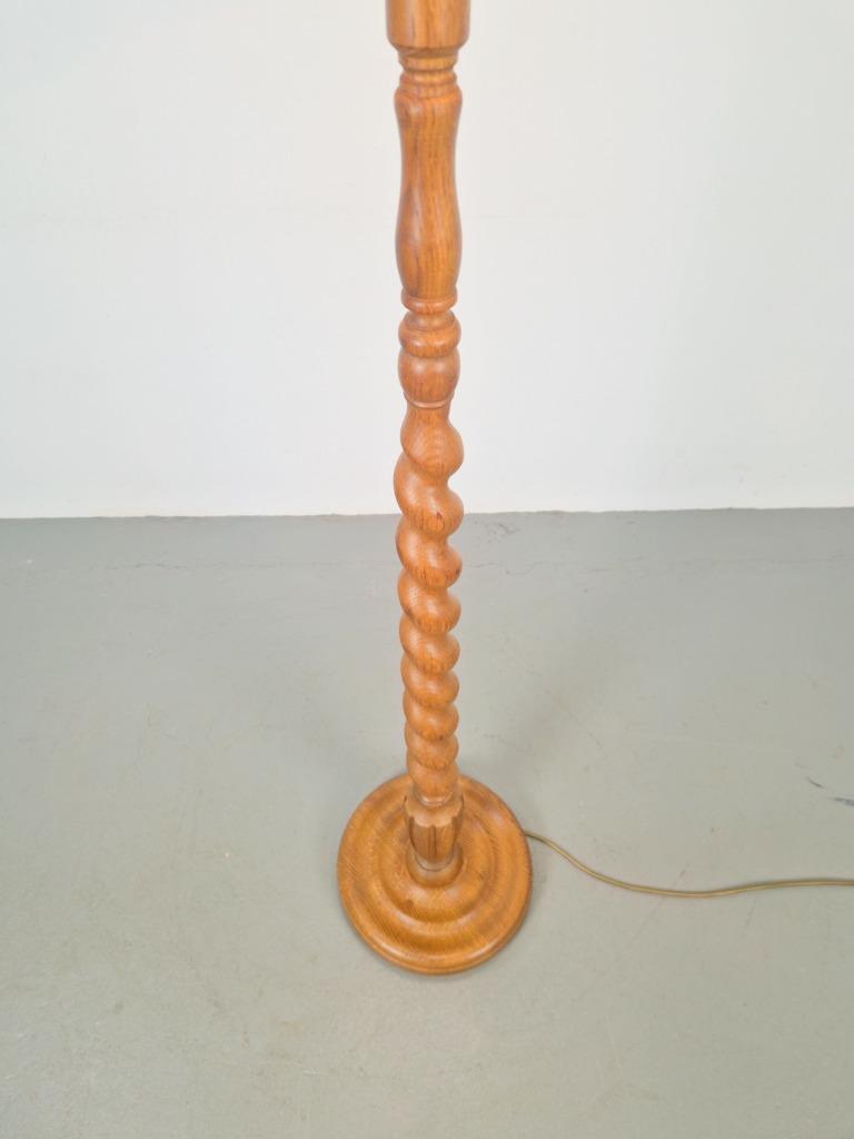 Bekijk Vintage Turn Vloerlamp Hout ’60 Spindel Mid Century Japandi op ...