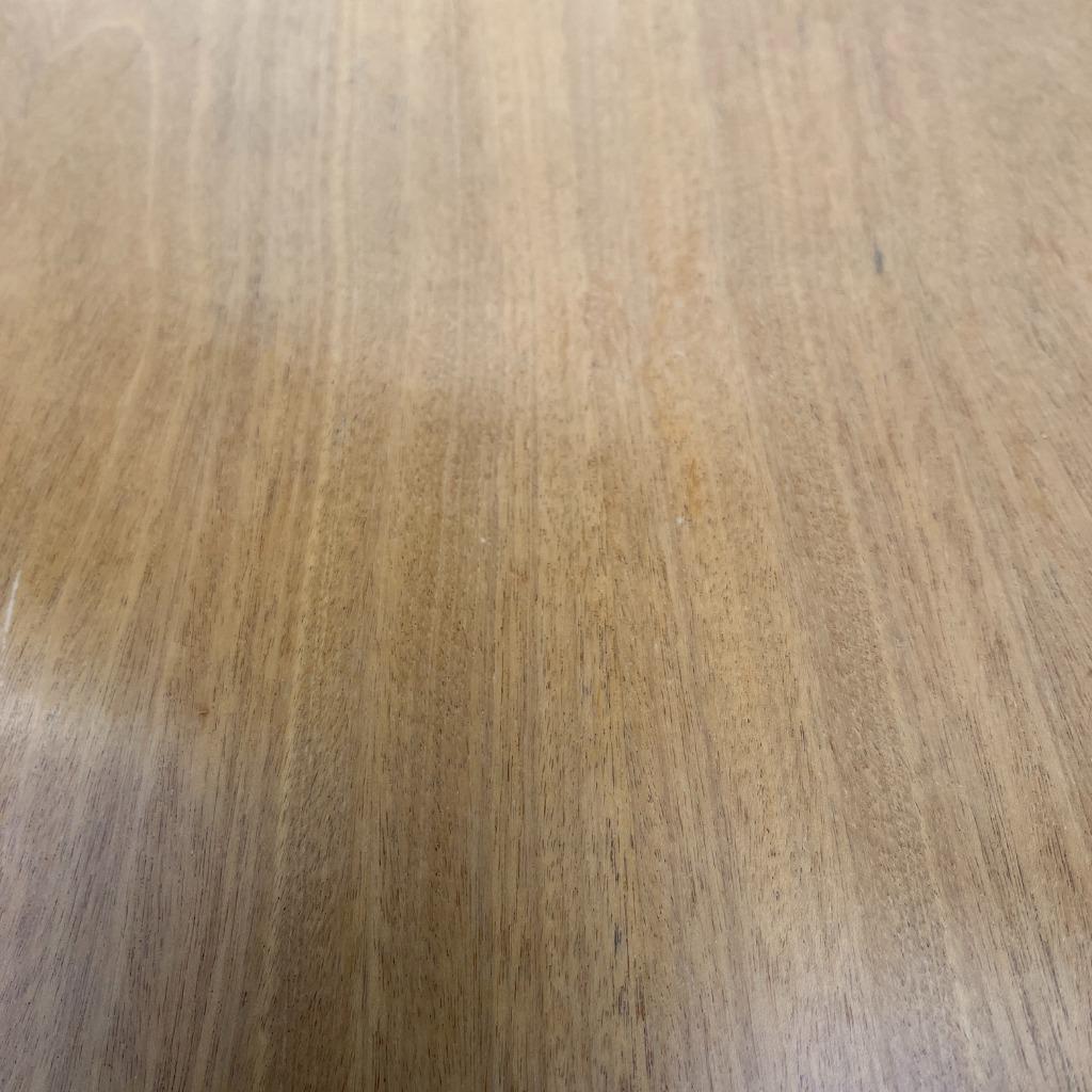 Bekijk Midcentury Salontafel Rond Hout op Reliving