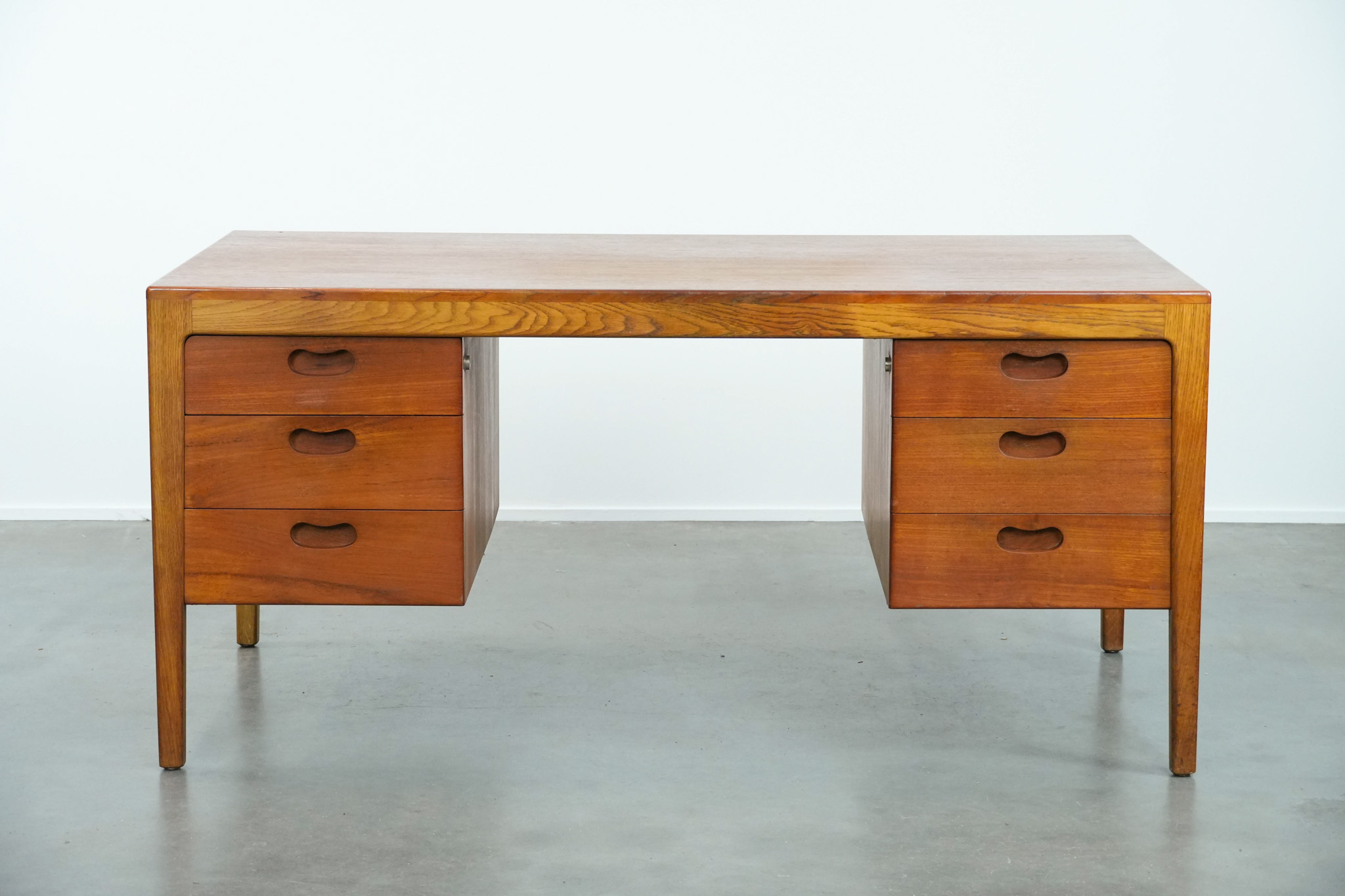 Vintage Bureau Hout Brown bij Reliving
