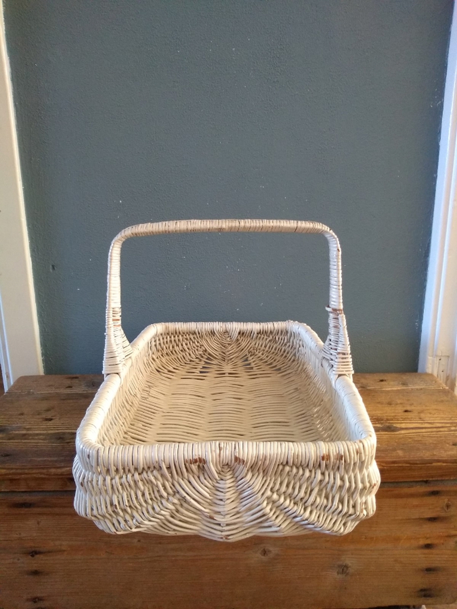 Bekijk Vintage Riet Rotan Mand Magazine Mand op Reliving