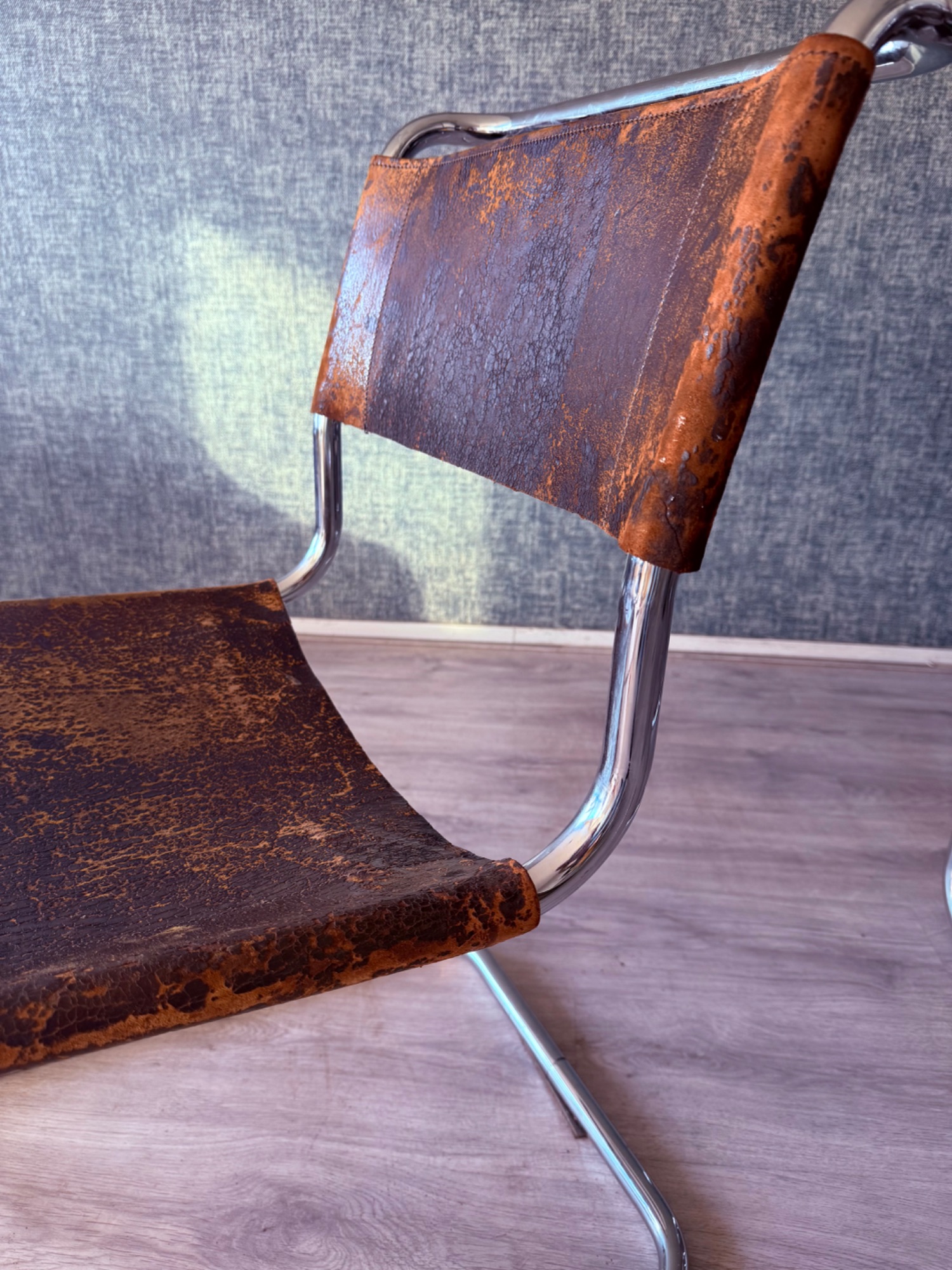 Thonet Eetkamerstoel Leather Brown bij Reliving